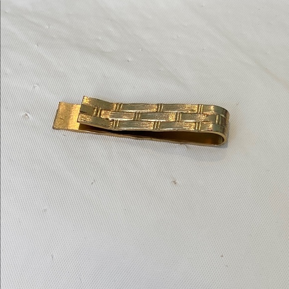 Accessories | Golden Textured Money Clip | Poshmark